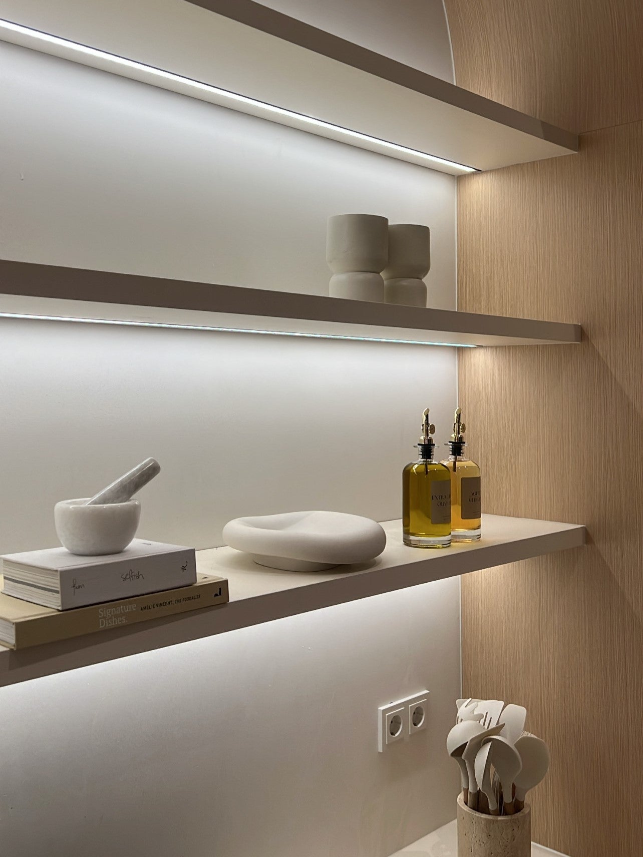 Osoe Home | Pour bottle | Oil & vinegar dispenser | Gold