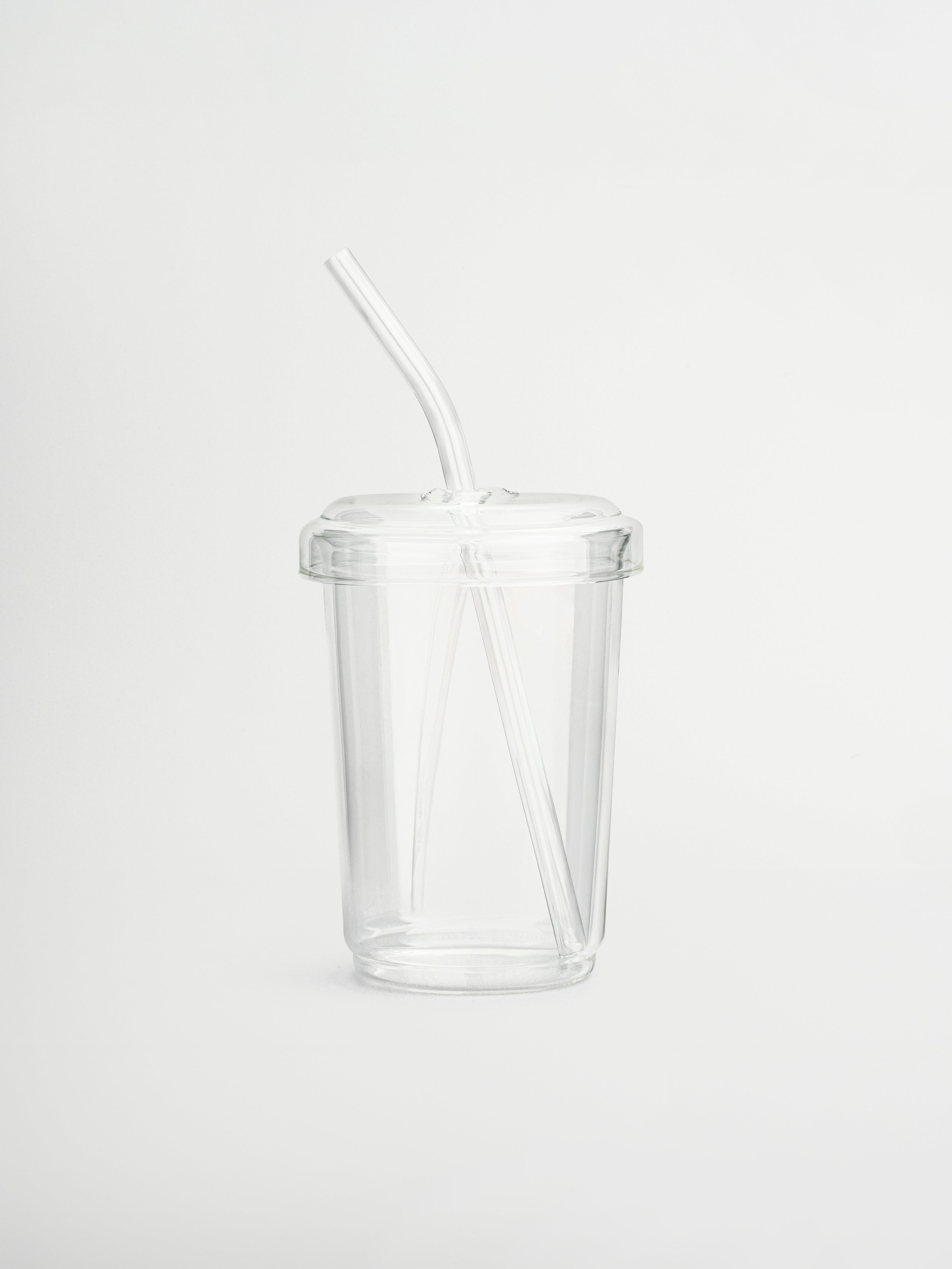 Osoe Home | Glass cup with lid and straw